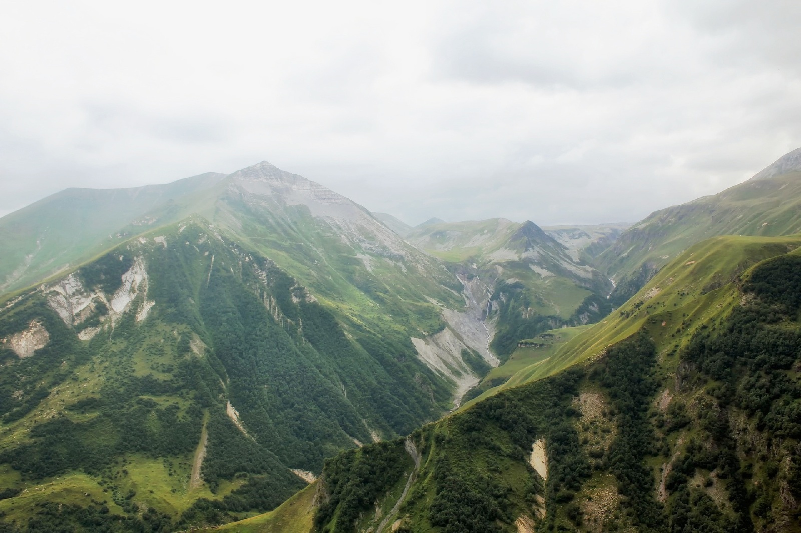 コーカサスの美しい風景 World Web Magazine 世界の美しい風景